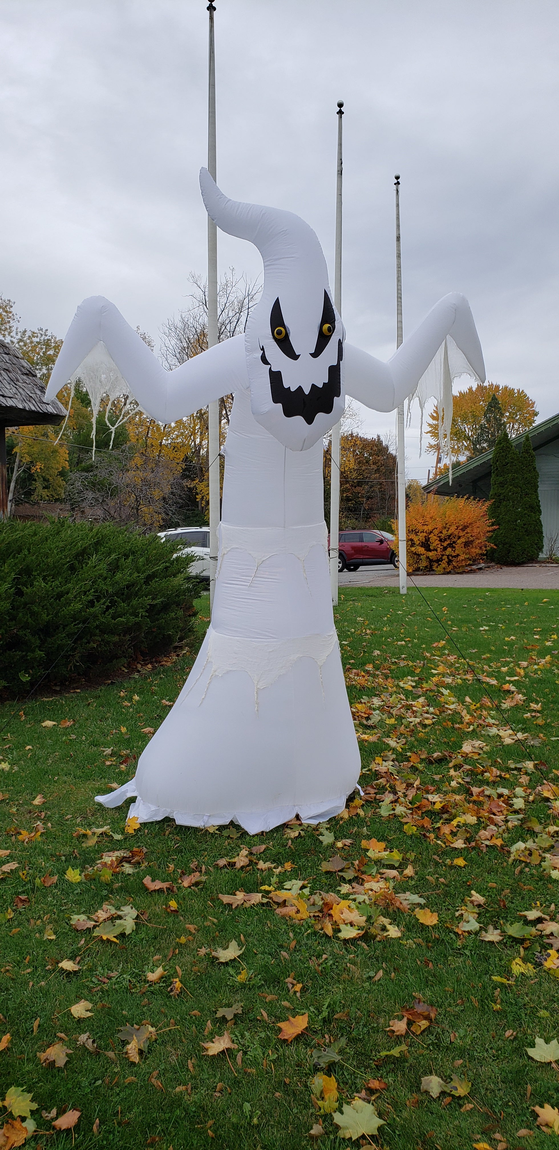 10-Foot-LED-Light-up-Self-Inflating-Ghost.jpg?v=1760503727